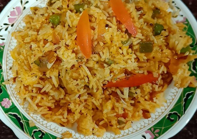 Indo Chinese fried rice Recipe by Seema Sharma - Cookpad