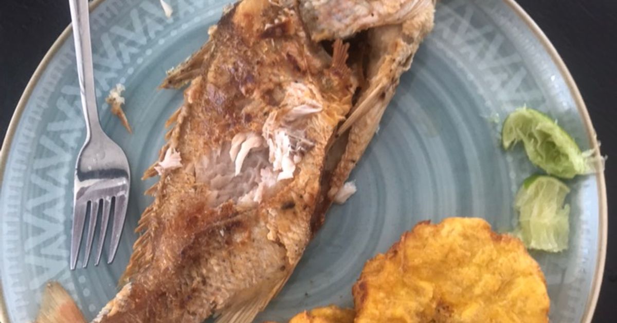 Pargo Rojo Frito Con Patacones Receta de Agripina picón.- Cookpad