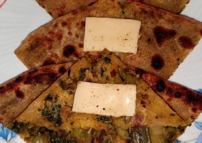 Aloo Methi stuffed parantha Recipe by adya tayal - Cookpad