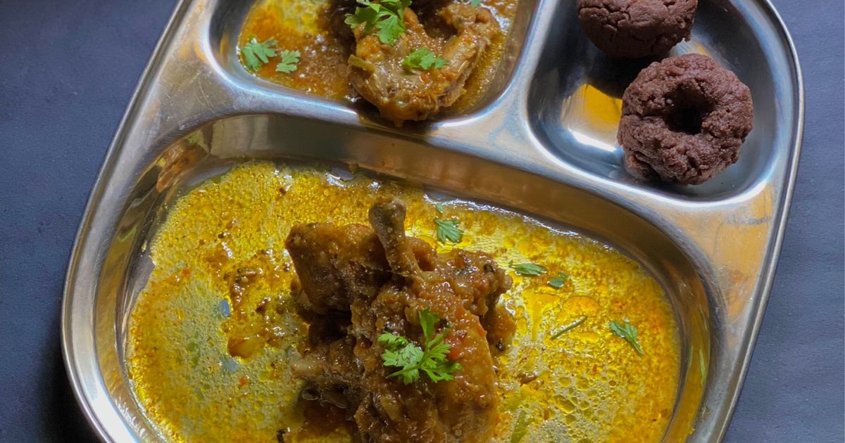 Koli (Chicken) Saaru (Runny Curry) Karnataka Style Recipe by Madhumita ...