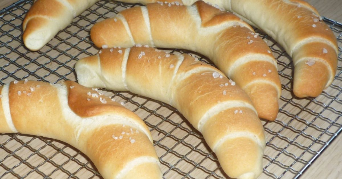 Sós Kifli öregtésztával | zsuzsa_05 receptje - Cookpad receptek