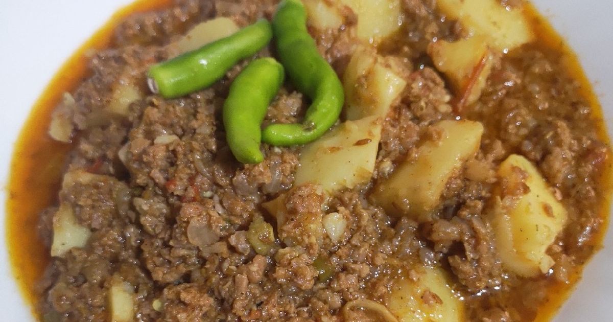 Tri Spice Aalo Qeema Recipe by Rehana Wasim - Cookpad