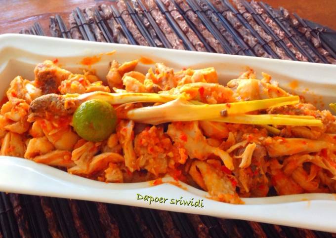 Resep Plecing ayam suwir oleh Dapoer sriwidi - Cookpad
