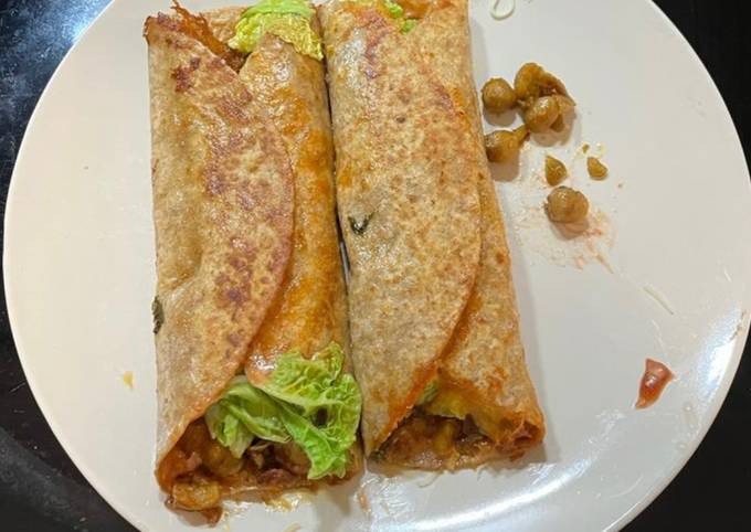 Schezwan Frankie Recipe by Rajashree Patil - Cookpad