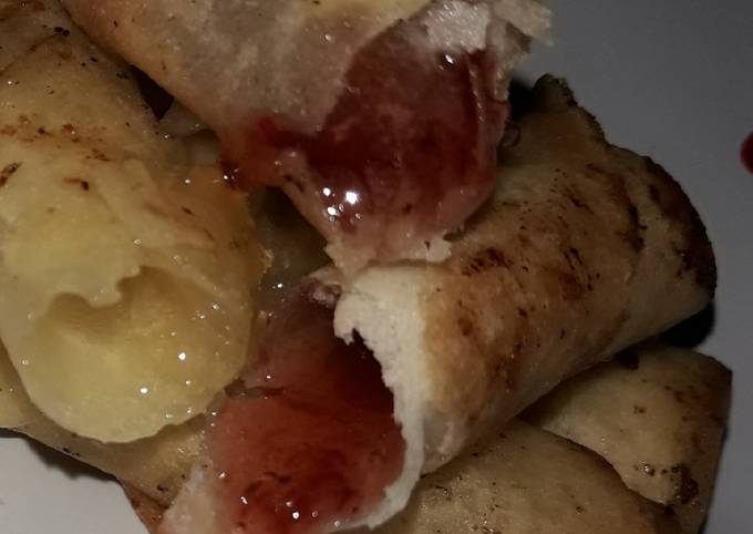 Resep Lumpia krispi buah lumer oleh Dewi.A - Cookpad
