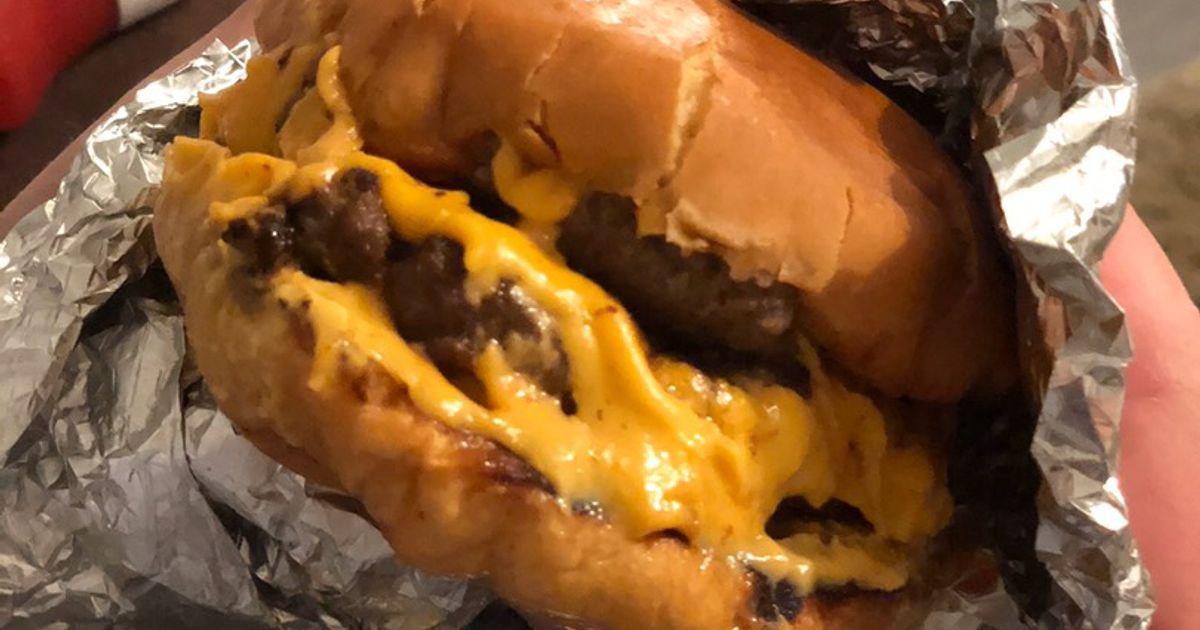 A Gooey, Naughty, Cheeseburger Recipe by whatleishcooks - Cookpad