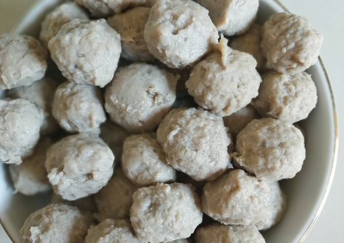 Resep HOMEMADE BAKSO SAPI LEMBUT dan KENYAL oleh Its.Ocha - Cookpad