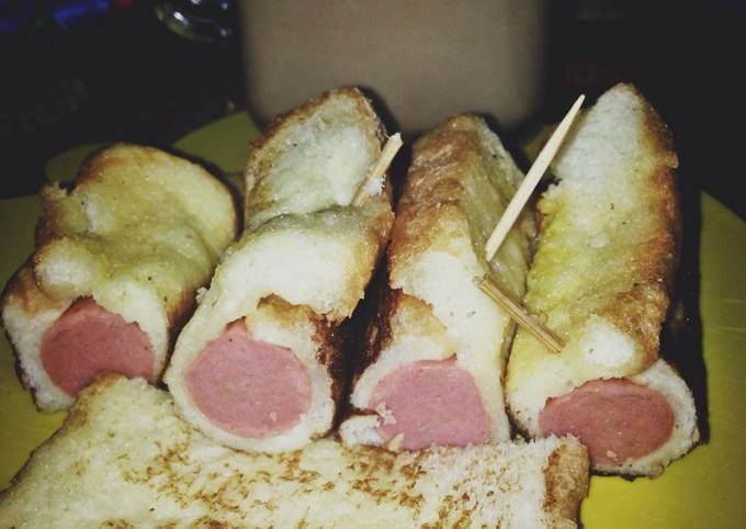 Resep Toast gulung sosis oleh GenyKitchen - Cookpad