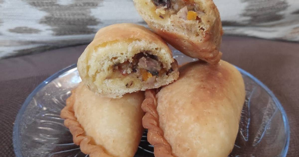 Resep Panada isi tongkol pedas oleh Mama Lies - Cookpad