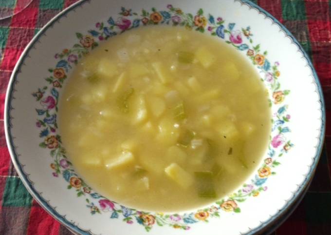 Sopa de papa con apio y arroz © Receta de Mercedes Cossío- Cookpad
