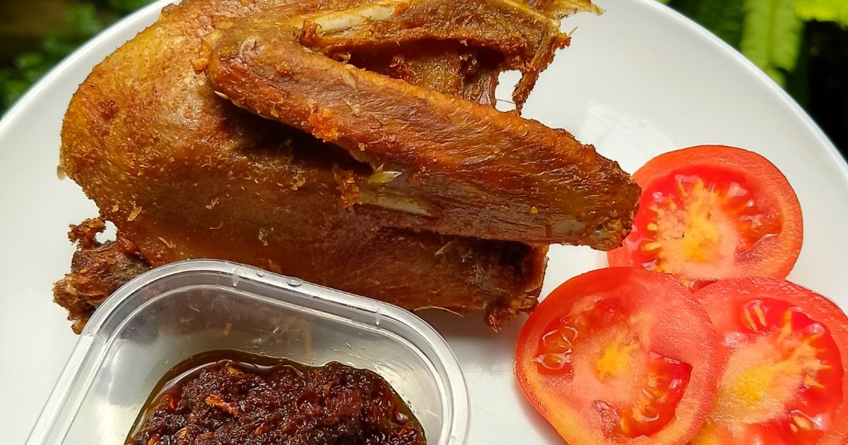 Resep bebek goreng bumbu marinasi rumahan enak dan mudah - Cookpad
