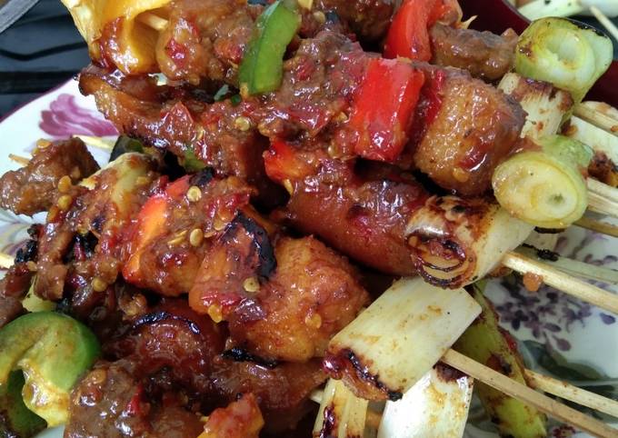 Resep Sate babi pedas oleh chia teguh - Cookpad