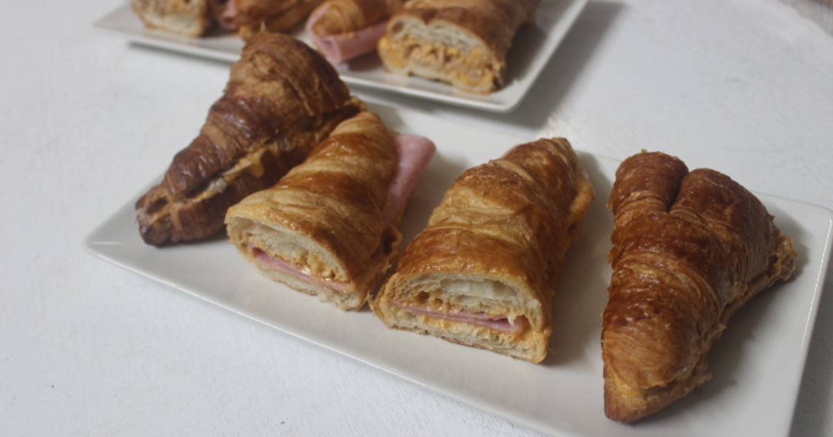 Cruasanes con atún y jamón dulce Receta de jorbasmar- Cookpad