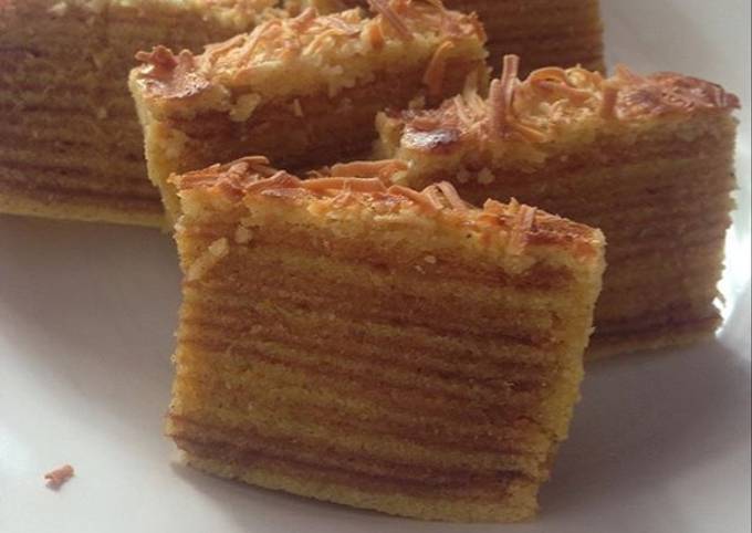 Resep Lapis legit oleh Hesti Handayani - Cookpad