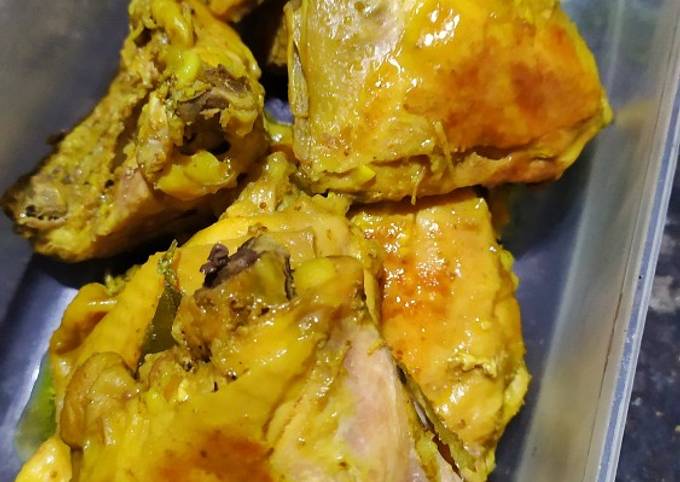 Resep Ayam Ungkep Oleh Saluna Mahira Cookpad