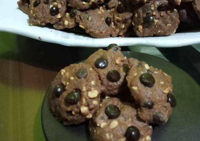 Resep Choco nut cookies oleh dina rizzm - Cookpad