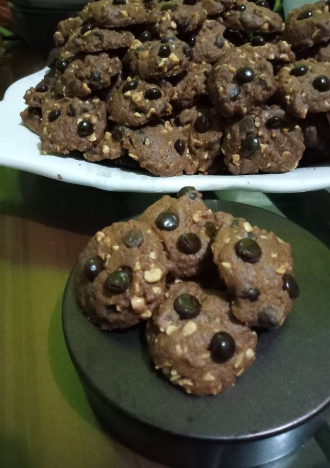 Resep Choco nut cookies oleh dina rizzm - Cookpad