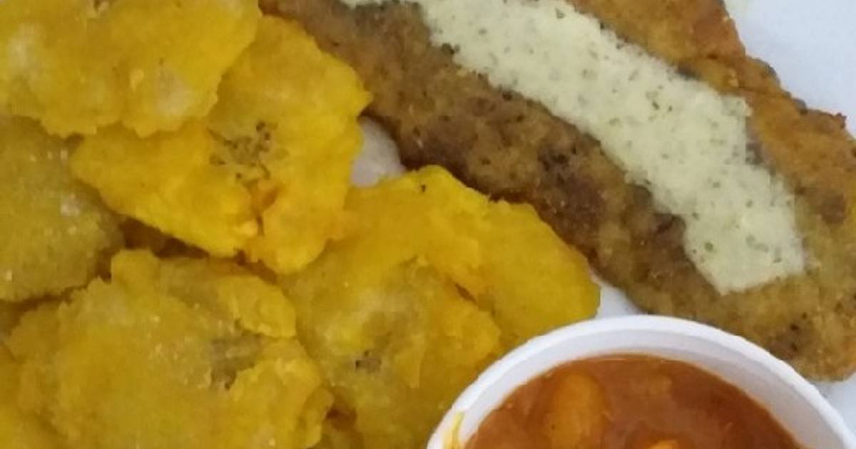 Patacones con Filete de pescado apanado y camarones Receta de Rosybel E ...