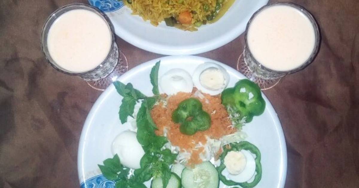 Fried rice with victoria chicken and salad Recipe by Ummeeh Zakeeyyah ...