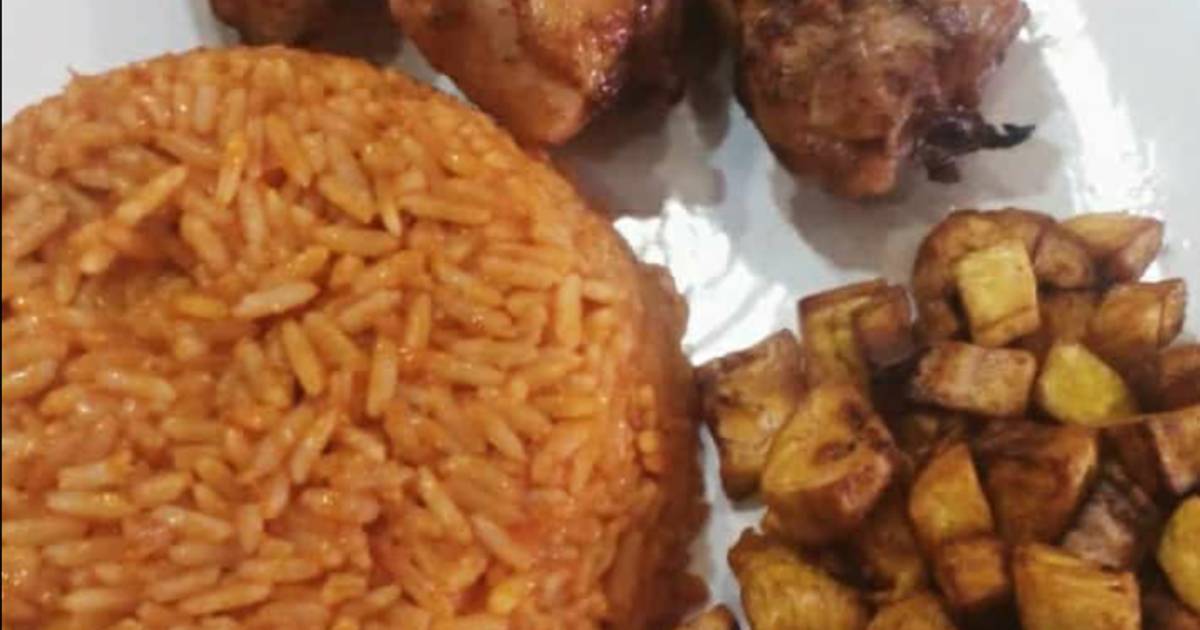 Jollof rice,fried dodo and fried chicken Recipe by Hilary nehemiah ...