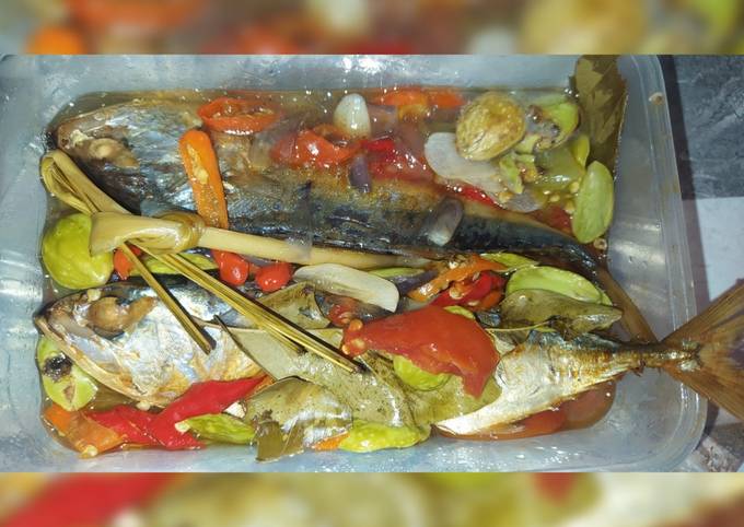 Resep Tim Ikan Peda Asin Merah Pete oleh Devi Listiawati - Cookpad
