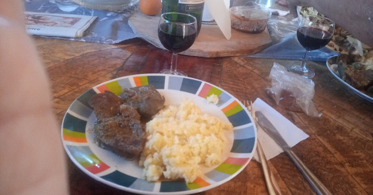 Puré Con Bistec De Panita Ensalada Habas Con Cebolla Receta de Ethel ...