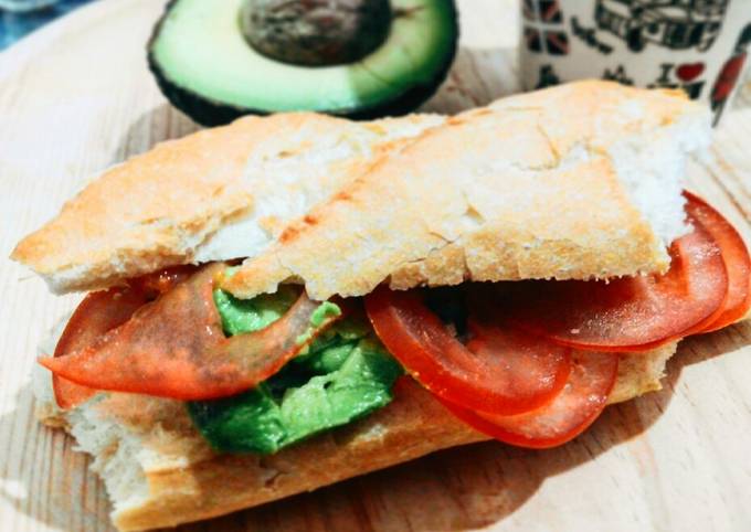 Pan con palta y tomate Receta de Shirley - Cookpad