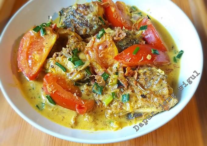 Resep 193.Ikan bumbu kuning oleh dapur jeng wigul - Cookpad