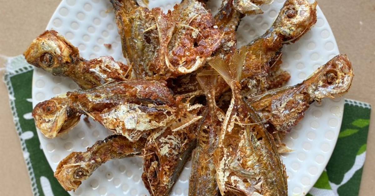 Resep Ikan Selar Goreng Garing oleh Rini Dwi Astuti - Cookpad
