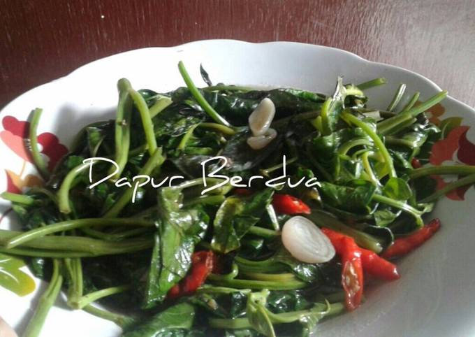 Resep Cah Kangkung Terasi oleh Dapur Berdua - Cookpad Resep Cah Kangkung Terasi oleh Dapur Berdua - Cookpad