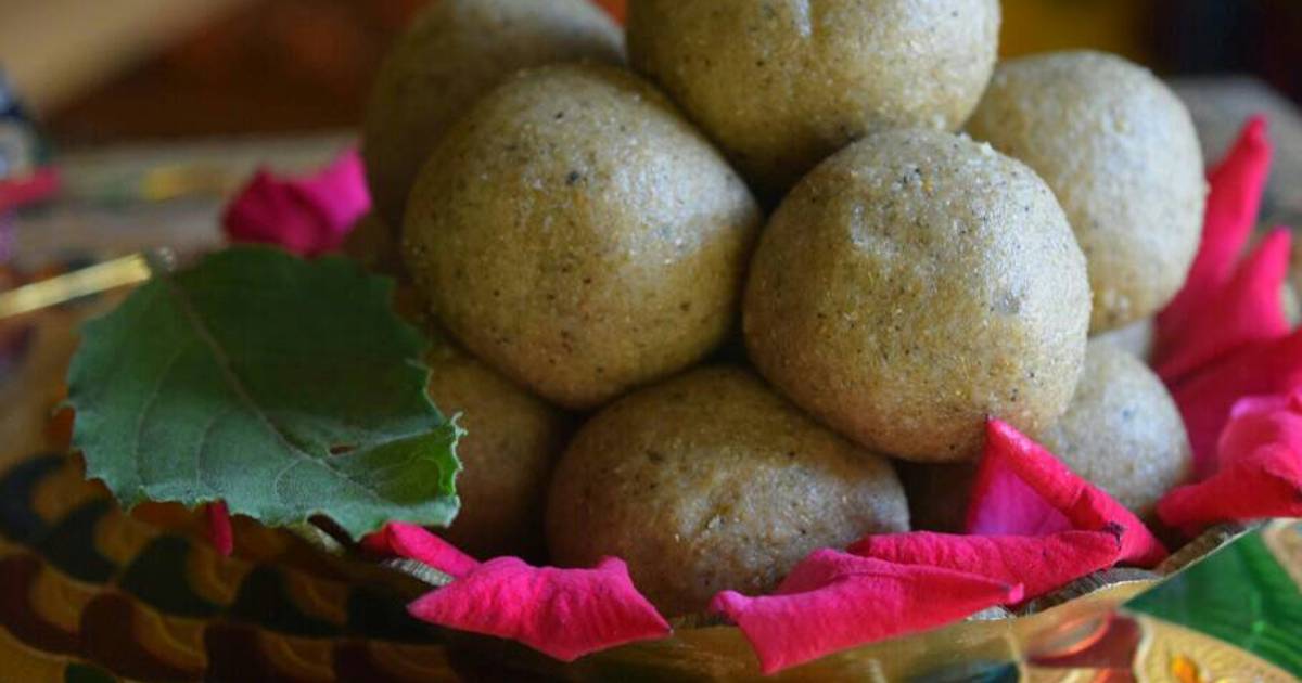 Panjiri laddu Recipe by dhara joshi - Cookpad