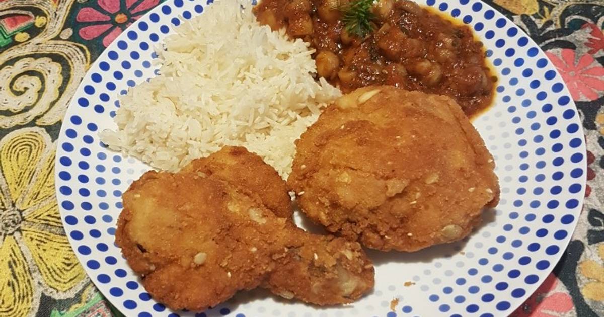 Basmati rizs svéd gombasalátával rántott csirkecombbal | Rita Varga ...