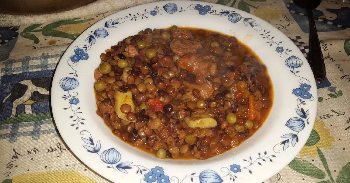 Guiso de lentejas. Receta de Gabriel Andrada- Cookpad