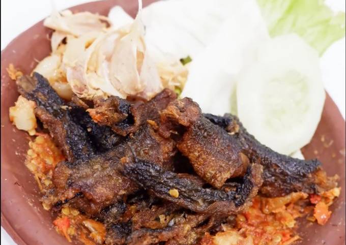 Resep Penyetan Belut Ala SBS H.Poer oleh Maya Pradana - Cookpad