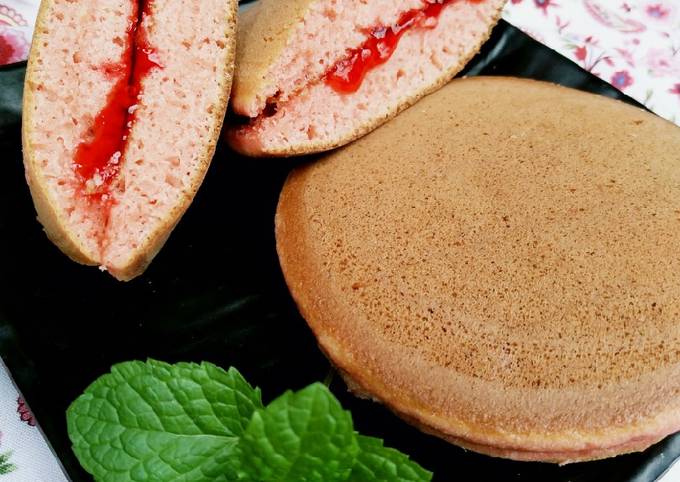 Resep Dorayaki Strawberry oleh Ira Asti Wredhani - Cookpad