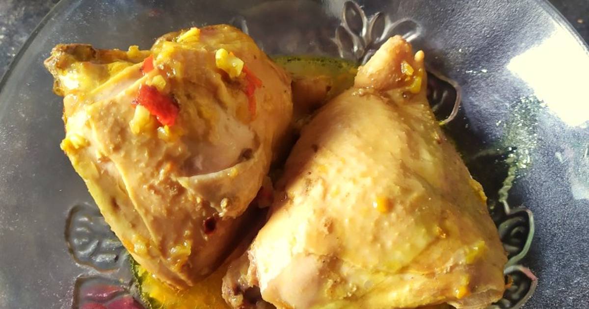 Resep Ayam bumbu kuning oleh Saluna Mahira - Cookpad