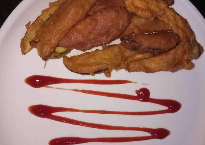 Besan brinjal fritters Recipe by Uzma Syed - Cookpad