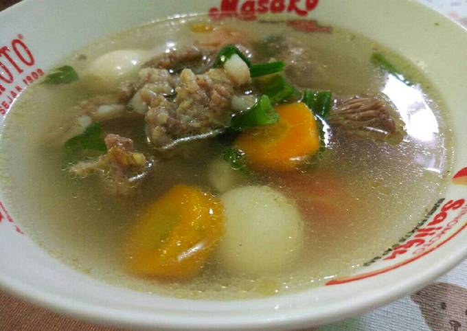 Resep Sop Tulang Sapi oleh Ajeng Anggraeni - Cookpad
