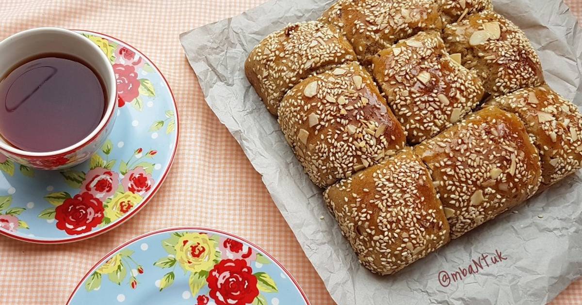 Resep Roti Kurma Almond Mocca oleh Tituk SK - Cookpad