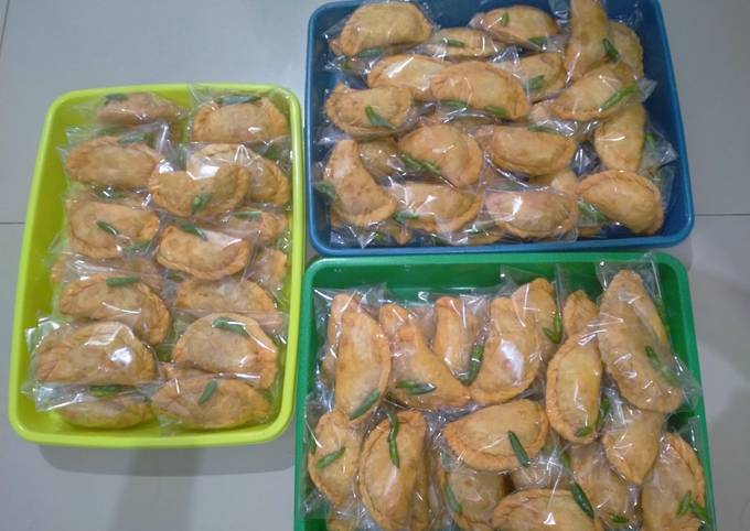 Resep Pastel isi Kentang Wortel oleh Mamake Tole 🍉🍈 - Cookpad