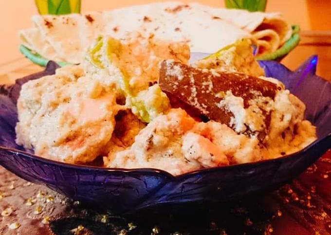 Chicken_white_Qorma Recipe by Ñôôri Màlîk - Cookpad