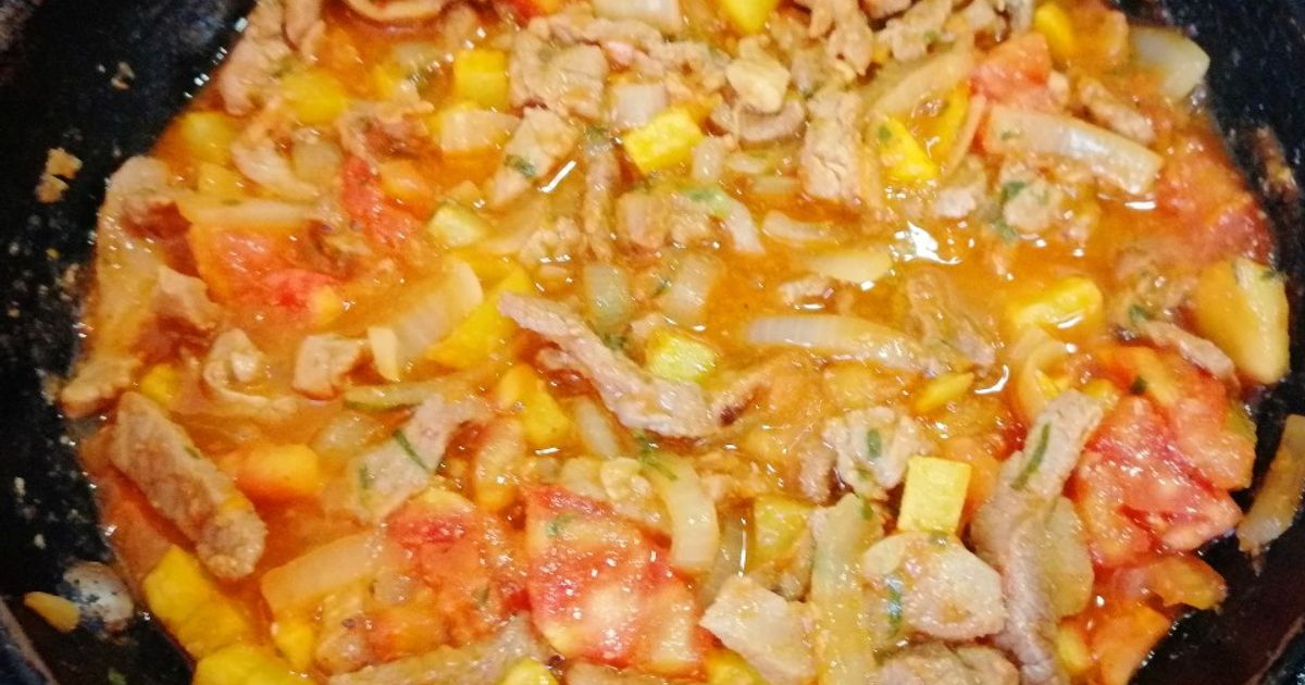 Picado De Res Entomatado Con Papas Receta de carunovi- Cookpad