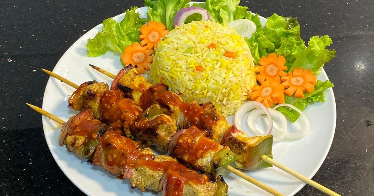 Chicken Shashlik With Vegetable Fried Rice Recipe by Humaira Saleem ...