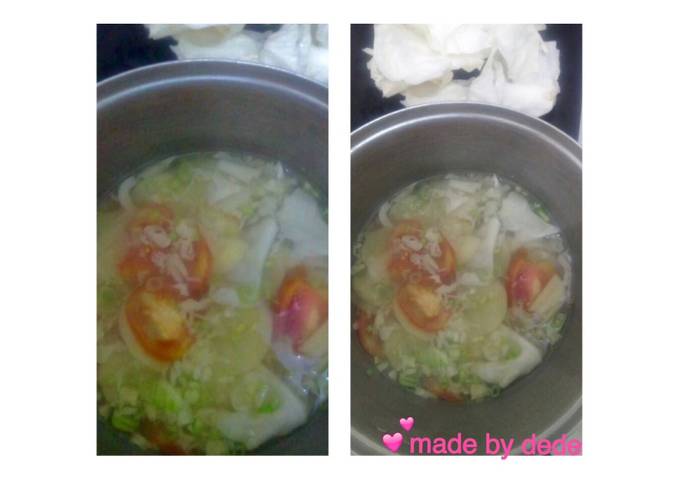 Resep Sop kentang kol sederhana anak kos👌🏻 oleh Dede Dee - Cookpad