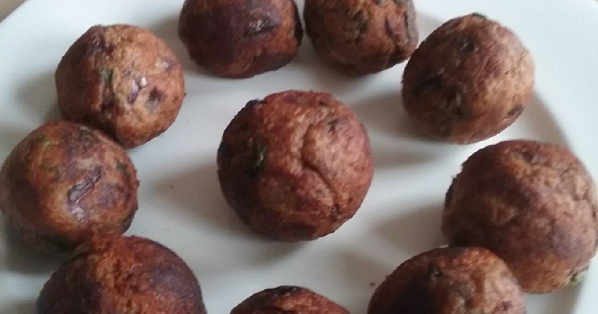 Raw Banana Pakoda Recipe by Suparna Basu Saha - Cookpad