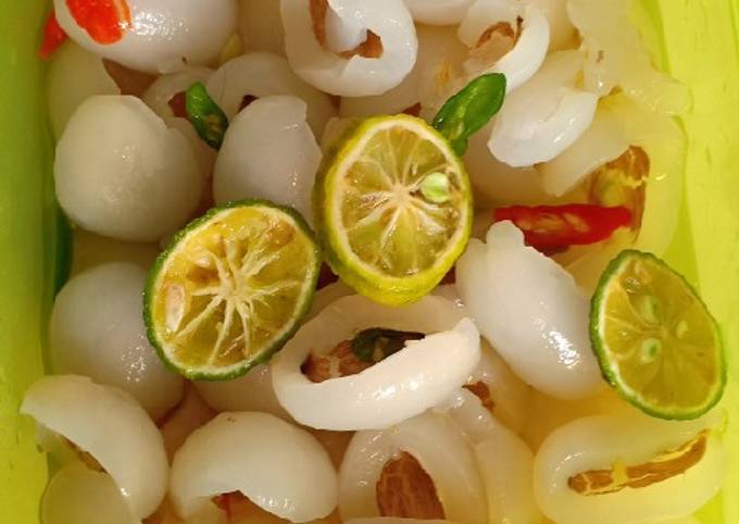 Resep Asinan Rambutan (jeruk limau) oleh santi astuti - Cookpad
