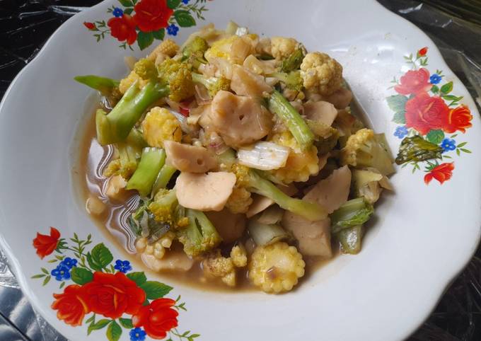 Resep Capcay Kuah Isi Bakso oleh Kaizeno Globi Cancerine - Cookpad