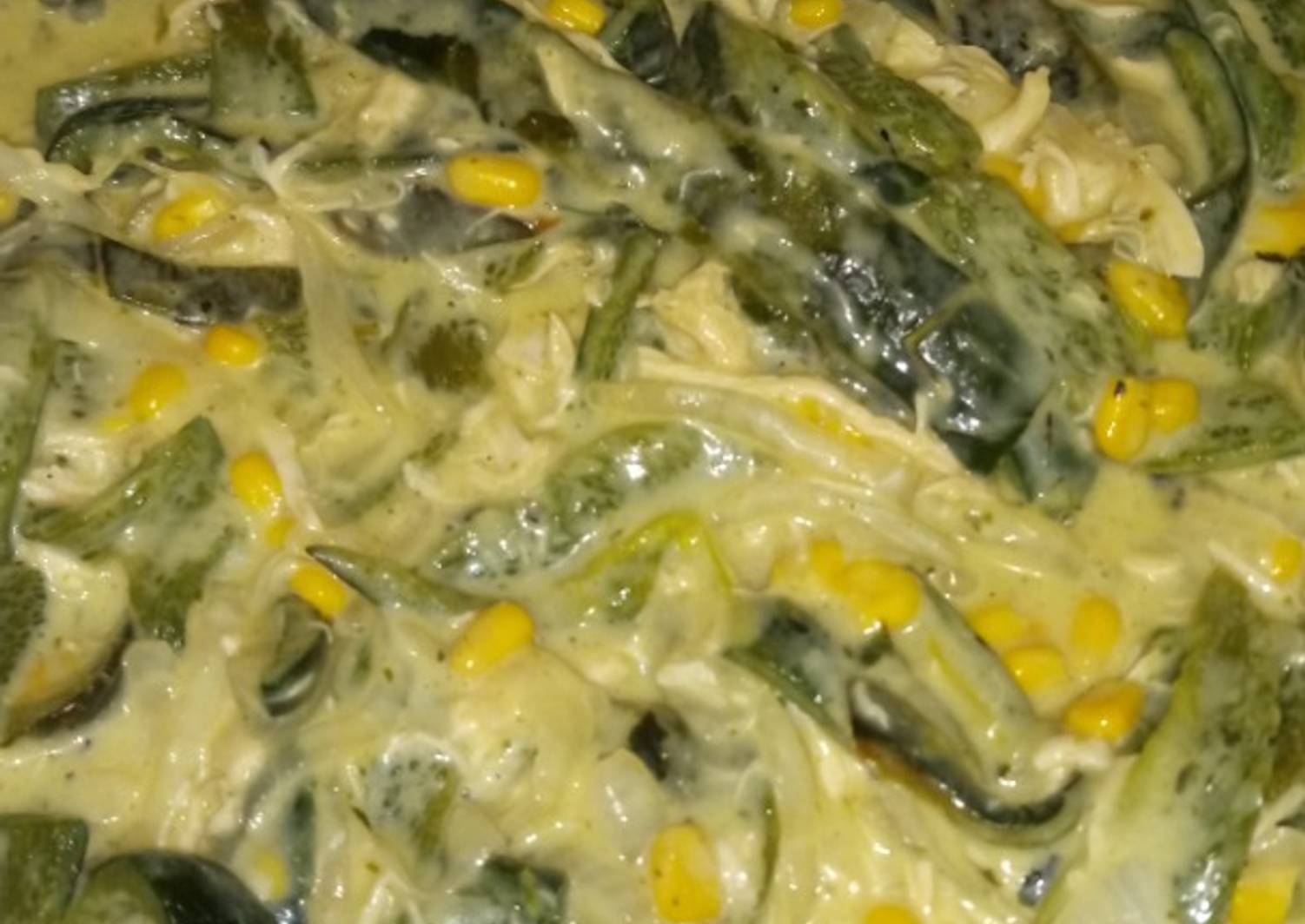 Rajas poblanas con pollo en crema de elote Receta de María Rivas - Cookpad