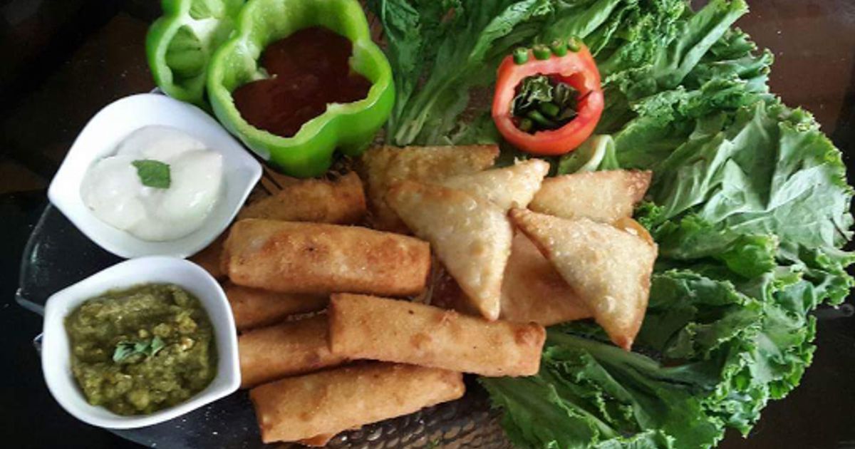 Chicken Samosa And Roll Recipe by Zobia Sajjad - Cookpad