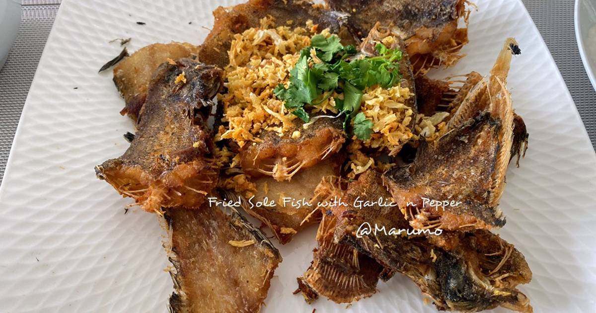 Fried Sole Fish with Garlic ‘n Pepper Recipe by Marumo - Cookpad